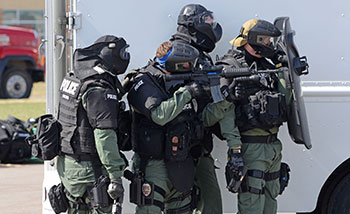 Oshkosh Police Department - Patrol Division - SWAT (Special Weapons and ...